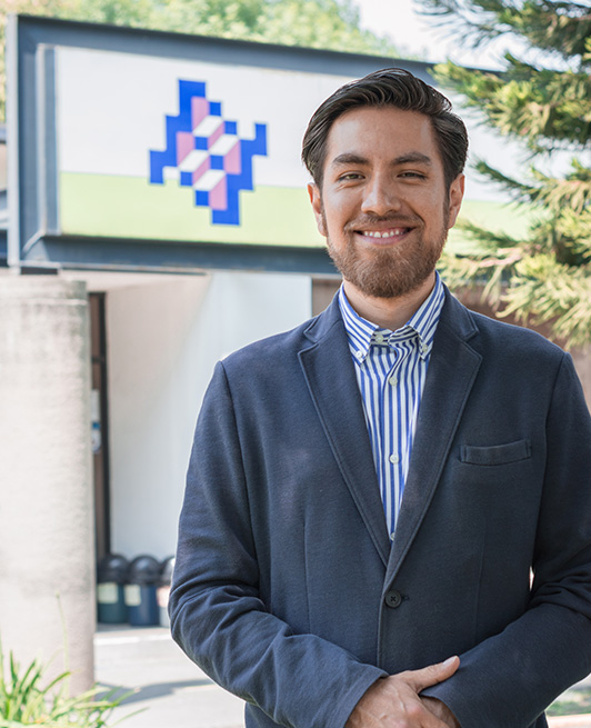 Adrian Cortés – ESMaestras